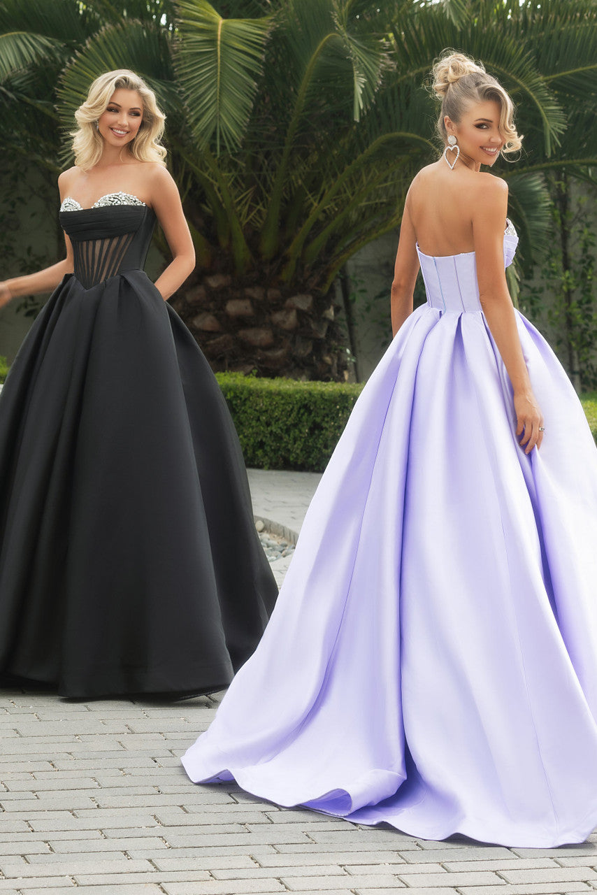 UK Prom Dresses & Evening Wear | Proms & Beyond Hertfordshire Boutique
